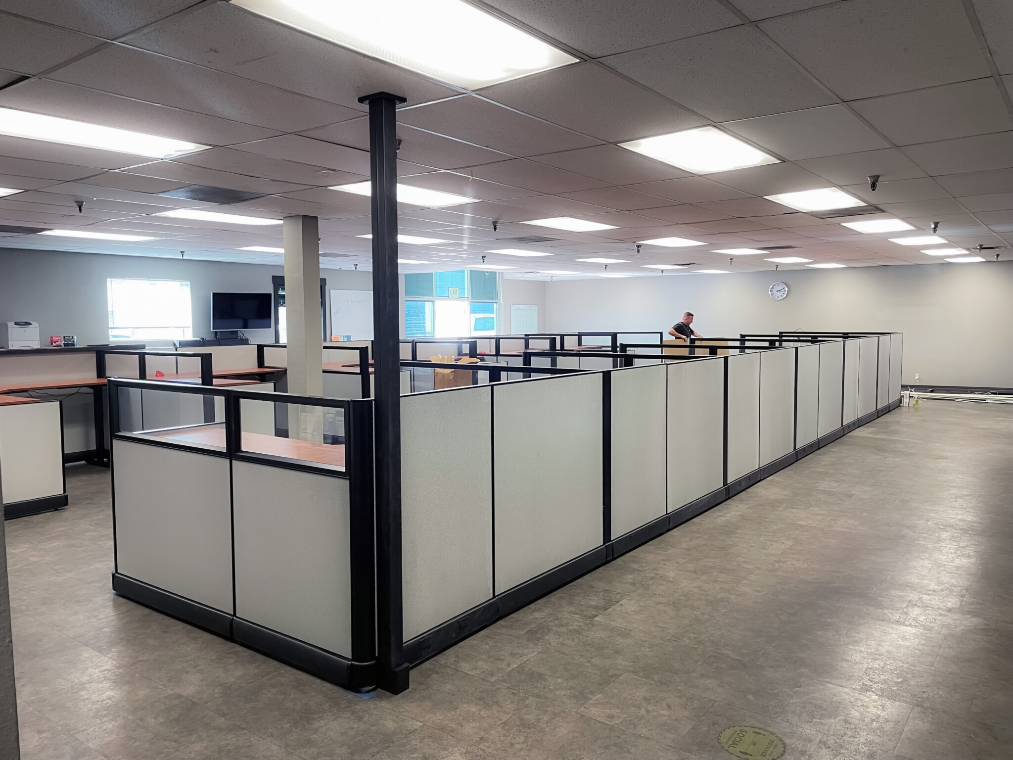 Pre-Owned Cubicles for Sale – Affordable & High-Quality Office Solutions | Fastcubes